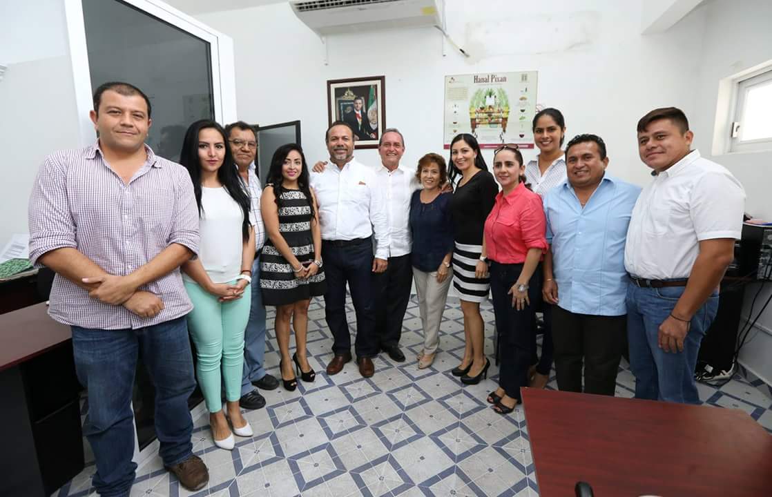 López Mena da posesión a Julián Ricalde en Sedesi | Cancún Mío