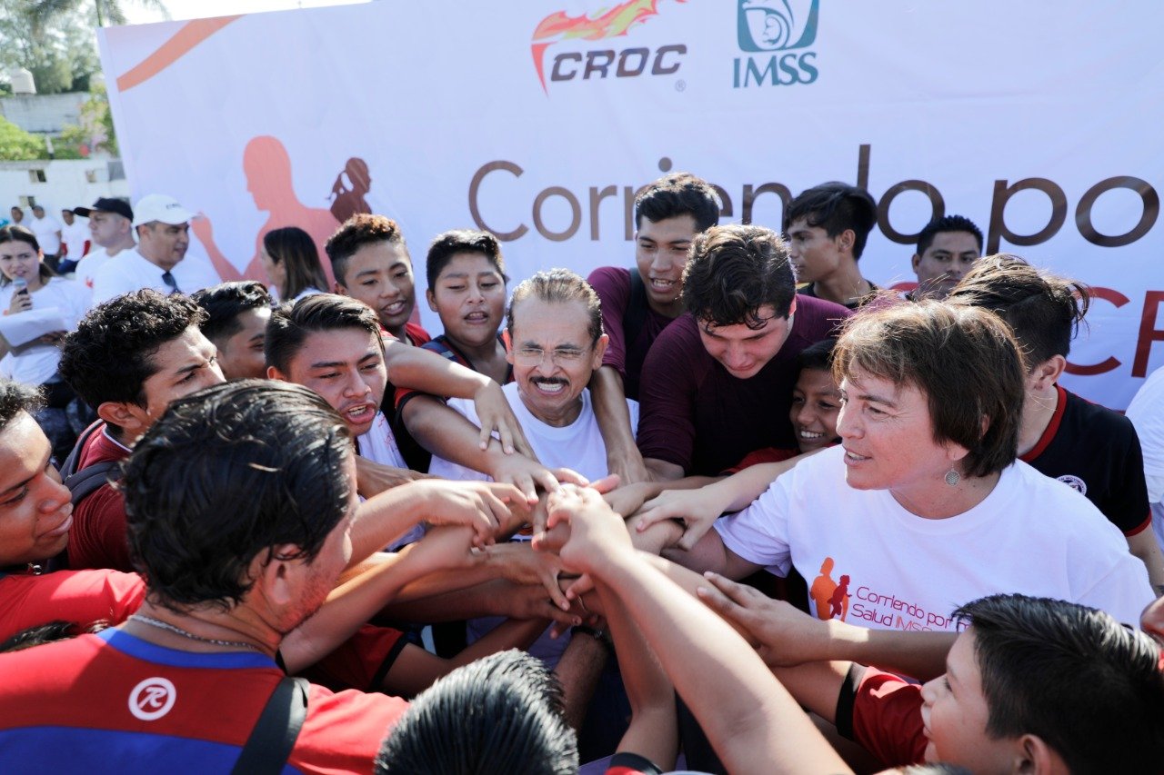 Participa @LauraBeristain en la séptima carrera “Corriendo por mi salud IMSS-CROC” | Cancún Mío