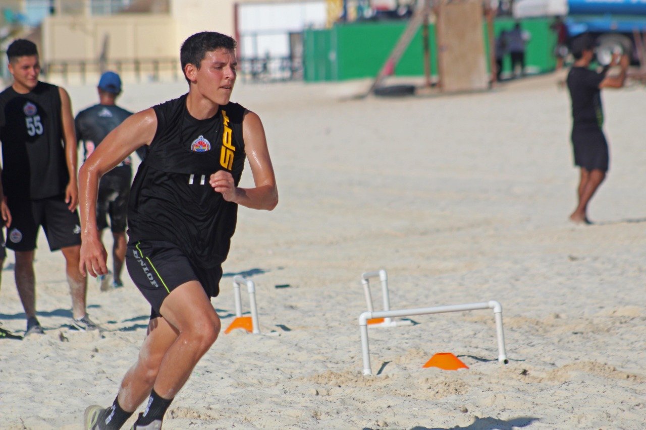 Bryan Nieto refuerza la defensa de los Pioneros | Cancún Mío