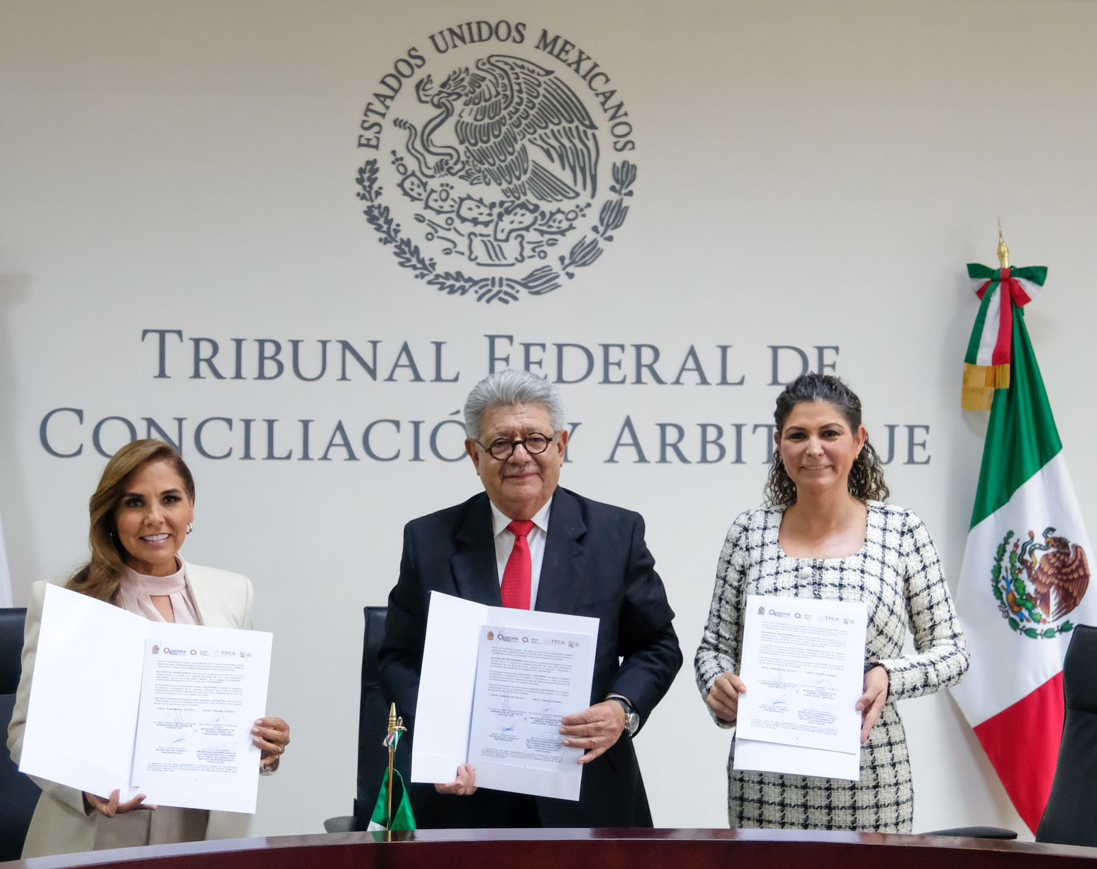 Mara Lezama firma convenio con Tribunal Federal de Conciliación y Arbitraje para la protección ...