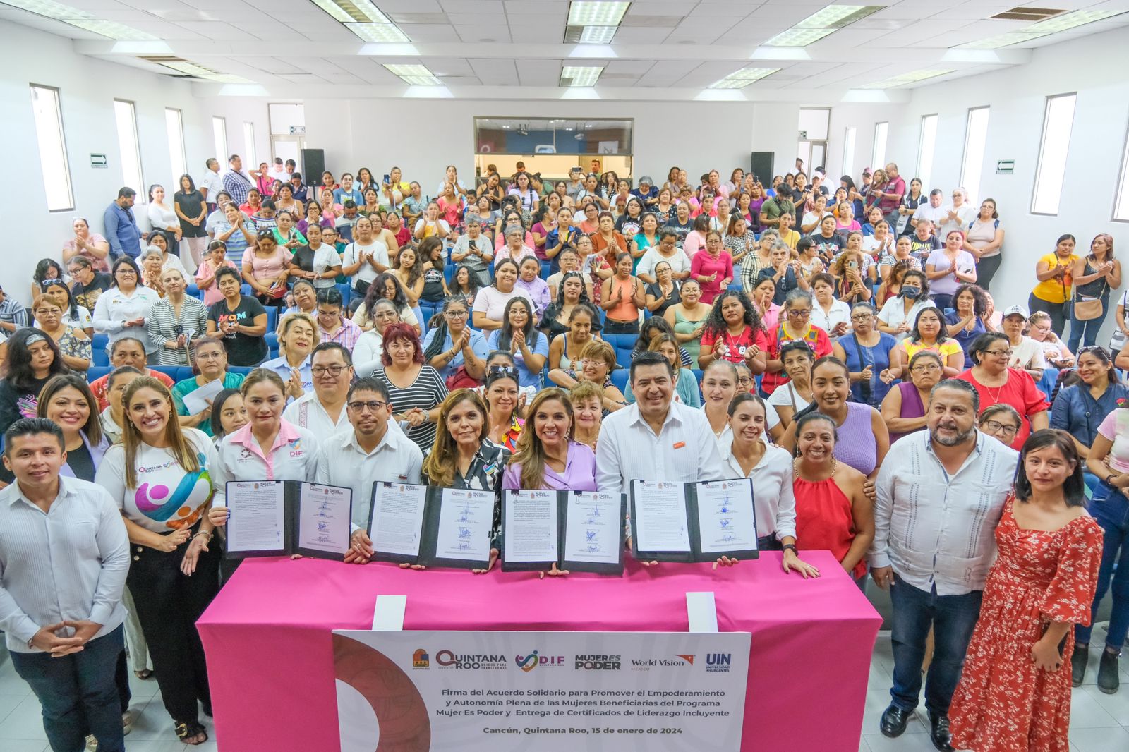 Mara y Verónica Lezama firman Acuerdo Solidario con World Vision México ...
