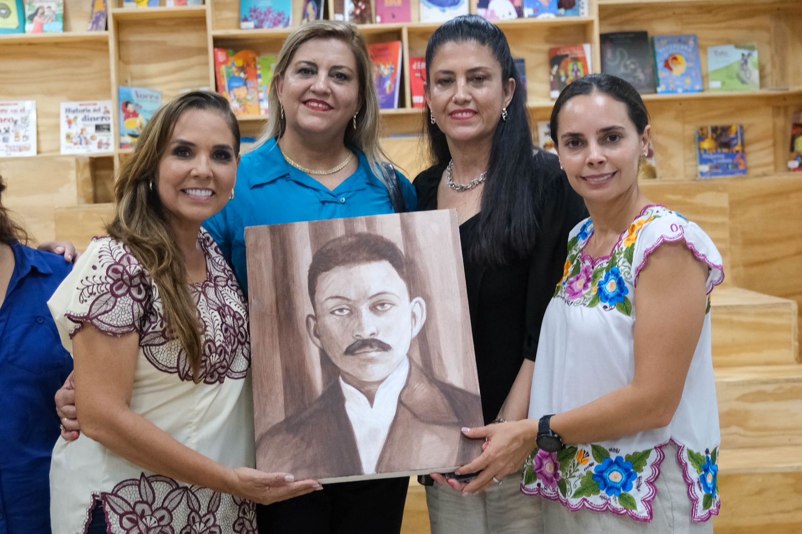 Entrega Mara Lezama rehabilitación de biblioteca “Dr. Enrique Barocio ...