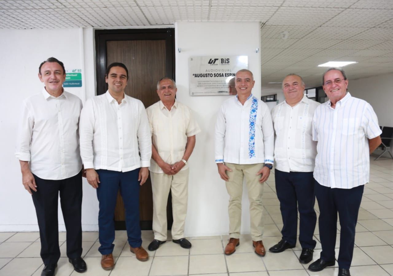 UT Cancún BIS rinde homenaje a Augusto Sosa Espinosa con develación de ...