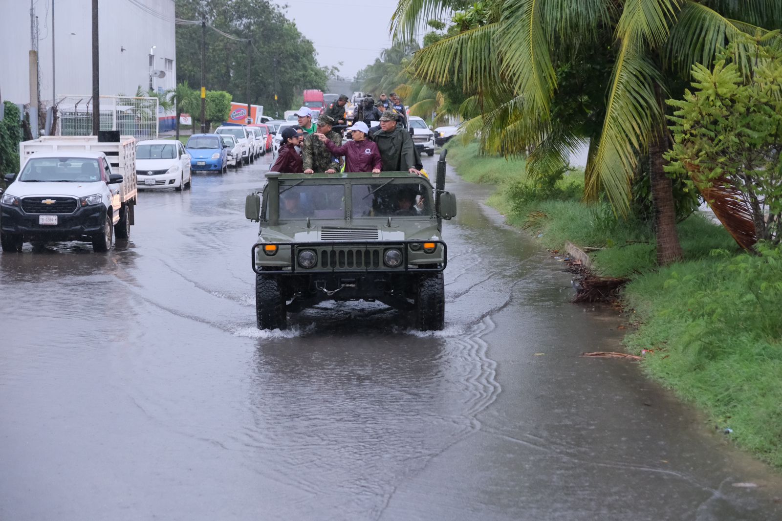 Mara Lezama recorre Chetumal y coordina acciones preventivas por tormenta tropical | Cancún Mío