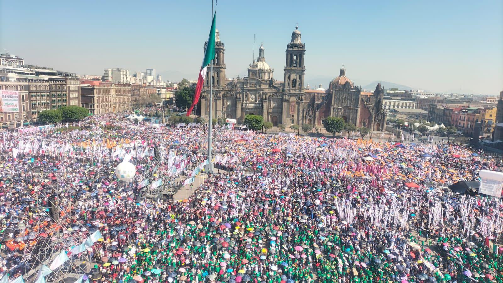 Más de 350 mil personas respaldan a Claudia Sheinbaum en el Zócalo