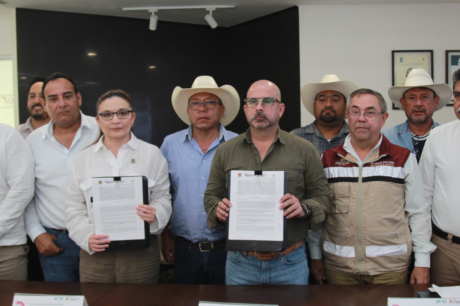 Firman convenio para salvar producción cañera en Q. Roo