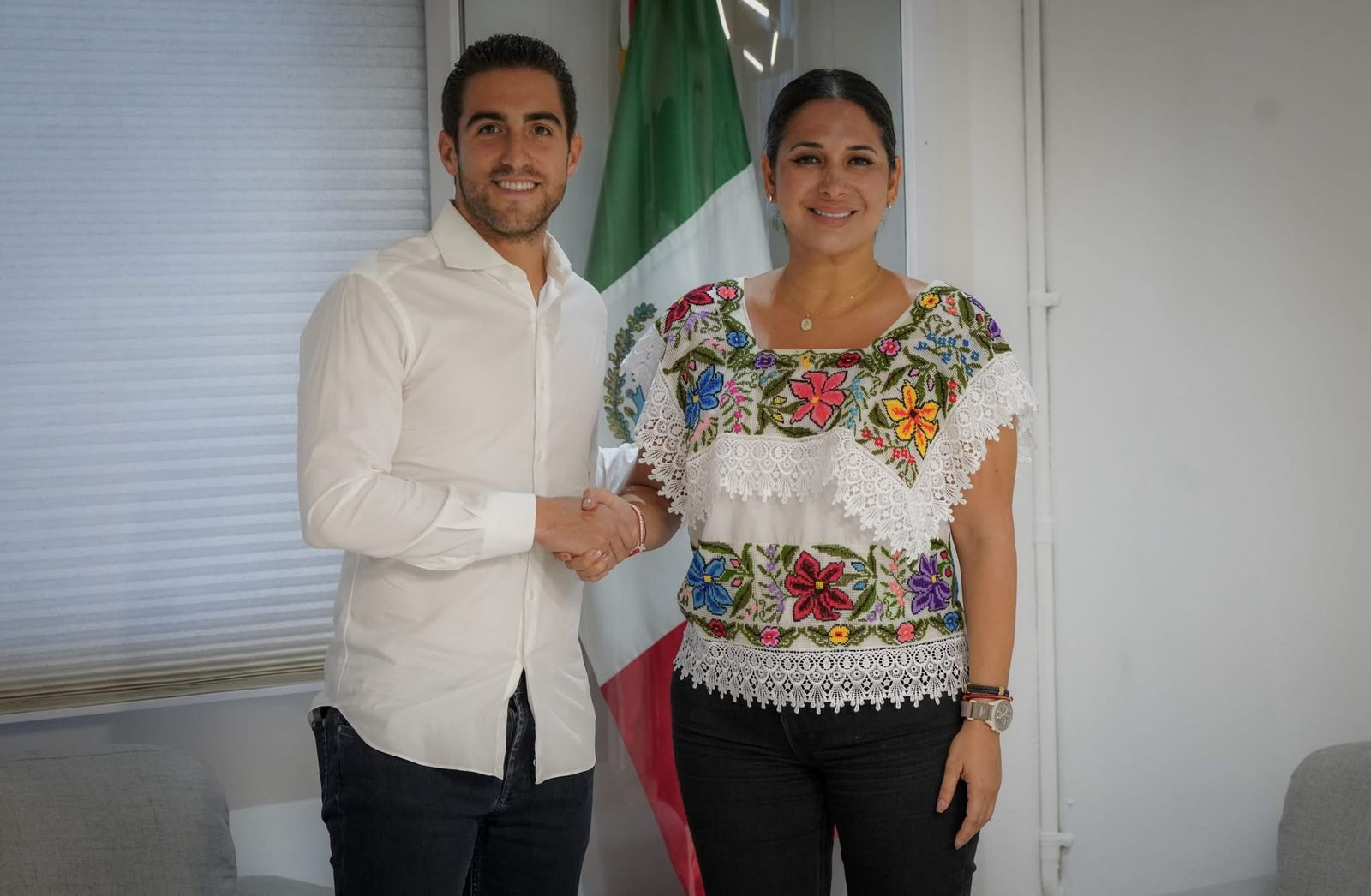 Estefanía Mercado y el senador Gino Segura reafirman su compromiso para ...