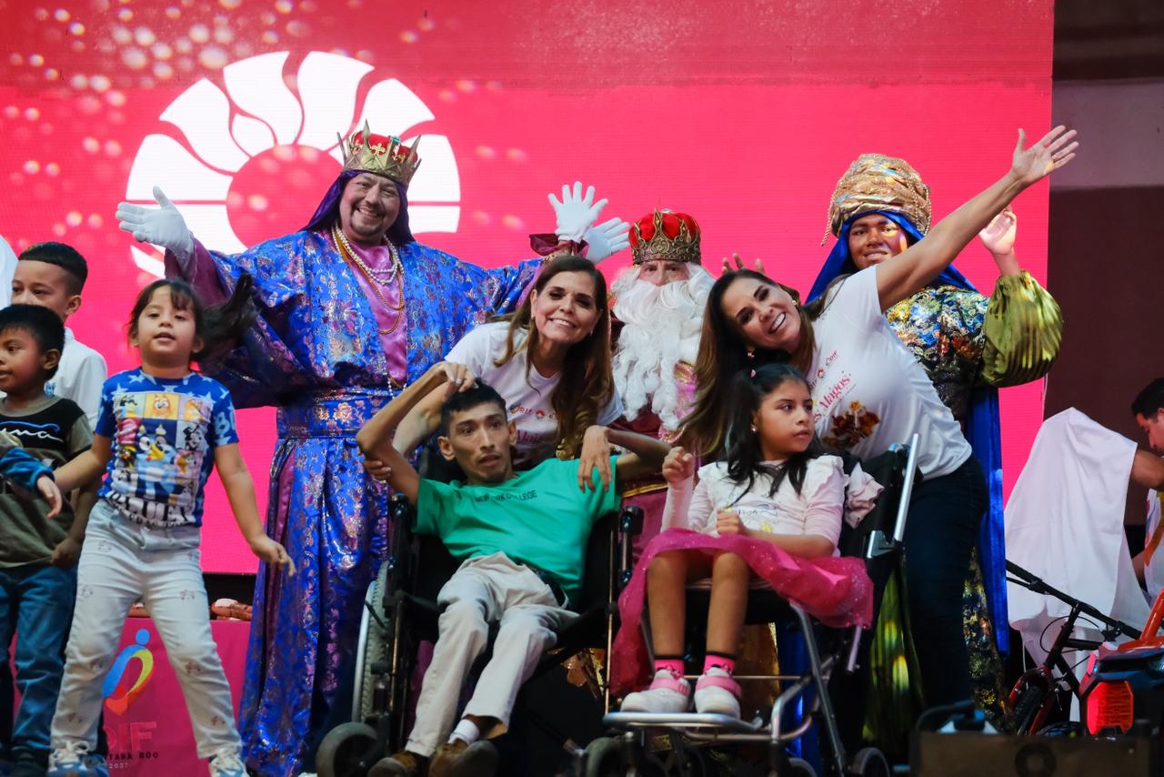 Celebran Día de Reyes con festival infantil en Cancún